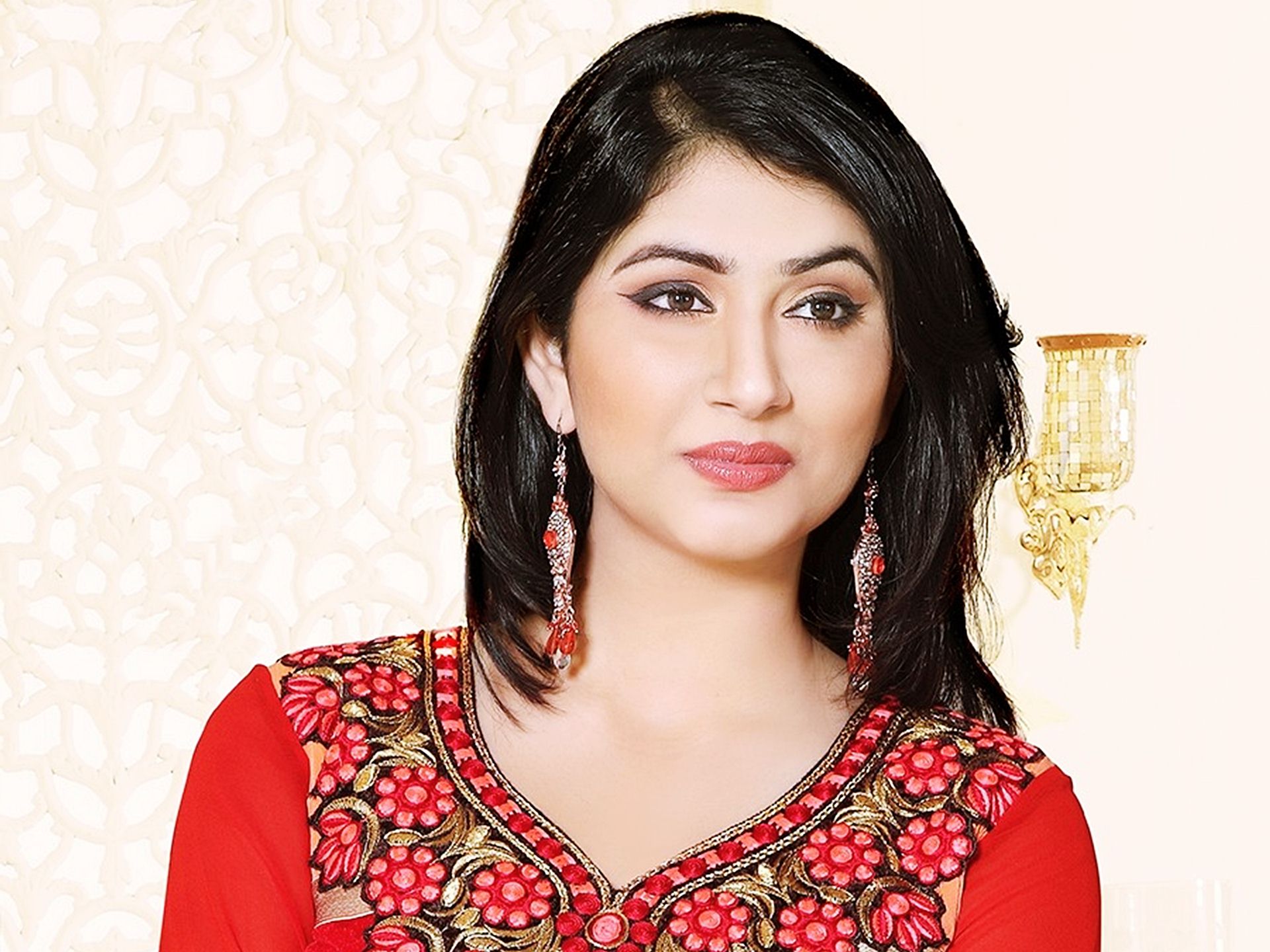दिशा परमार (Disha Parmar) की जीवनी | Wikipedia, Biography in Hindi